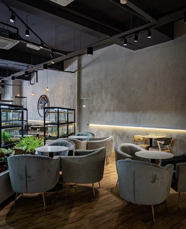THIS REPTILE DESSERT CAFÉ IN KUALA LUMPUR LETS YOU DINE WITH LIVE ...