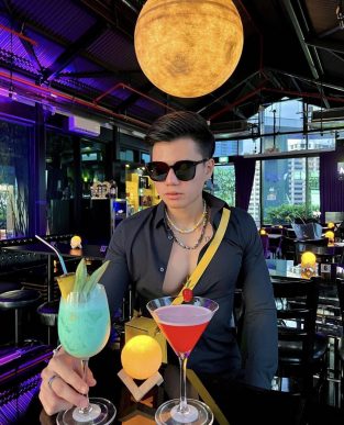 MOON-THEMED ROOFTOP BAR WITH STUNNING PANORAMIC VIEWS OF THE CITY! - Shout