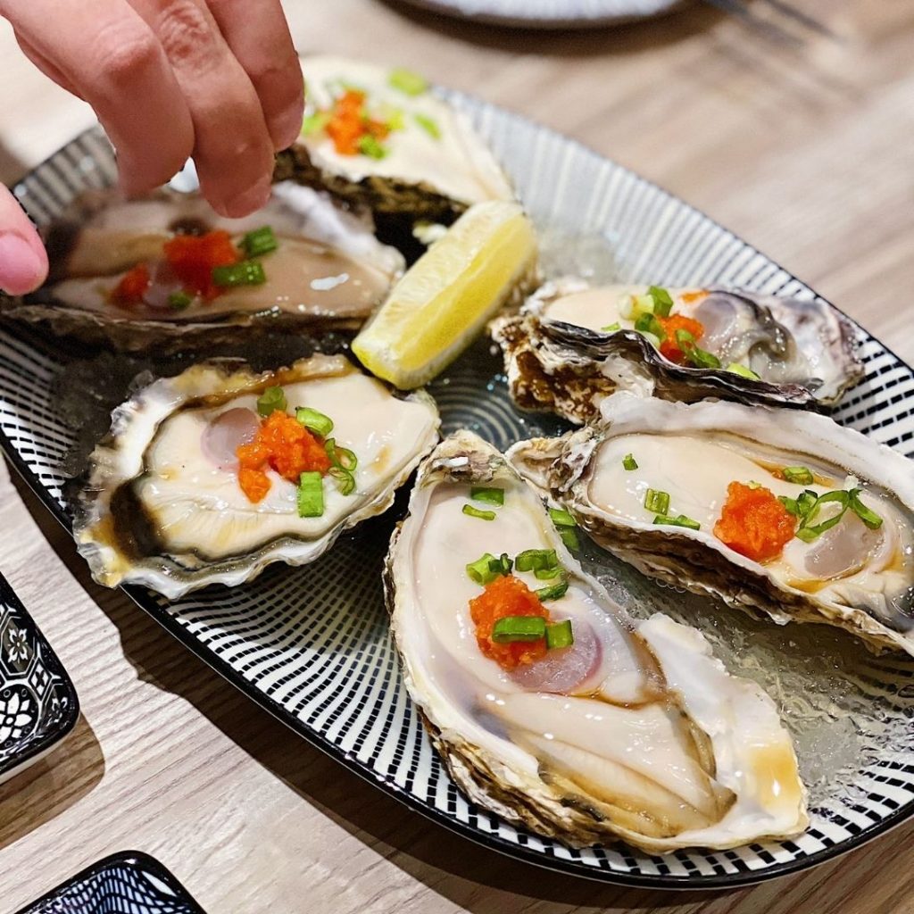 UNLIMITED JUMBO OYSTERS & MINI DONS AT THIS BUFFET FOR $50 PER PERSON ...