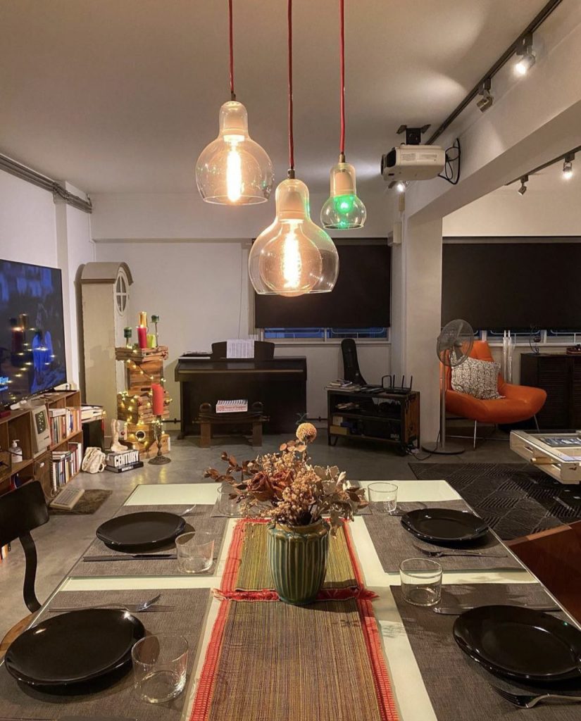 FORAGE FOR YOUR FOOD AT THIS COMMUNAL SEAFOOD GRAZING PRIVATE HOME ...