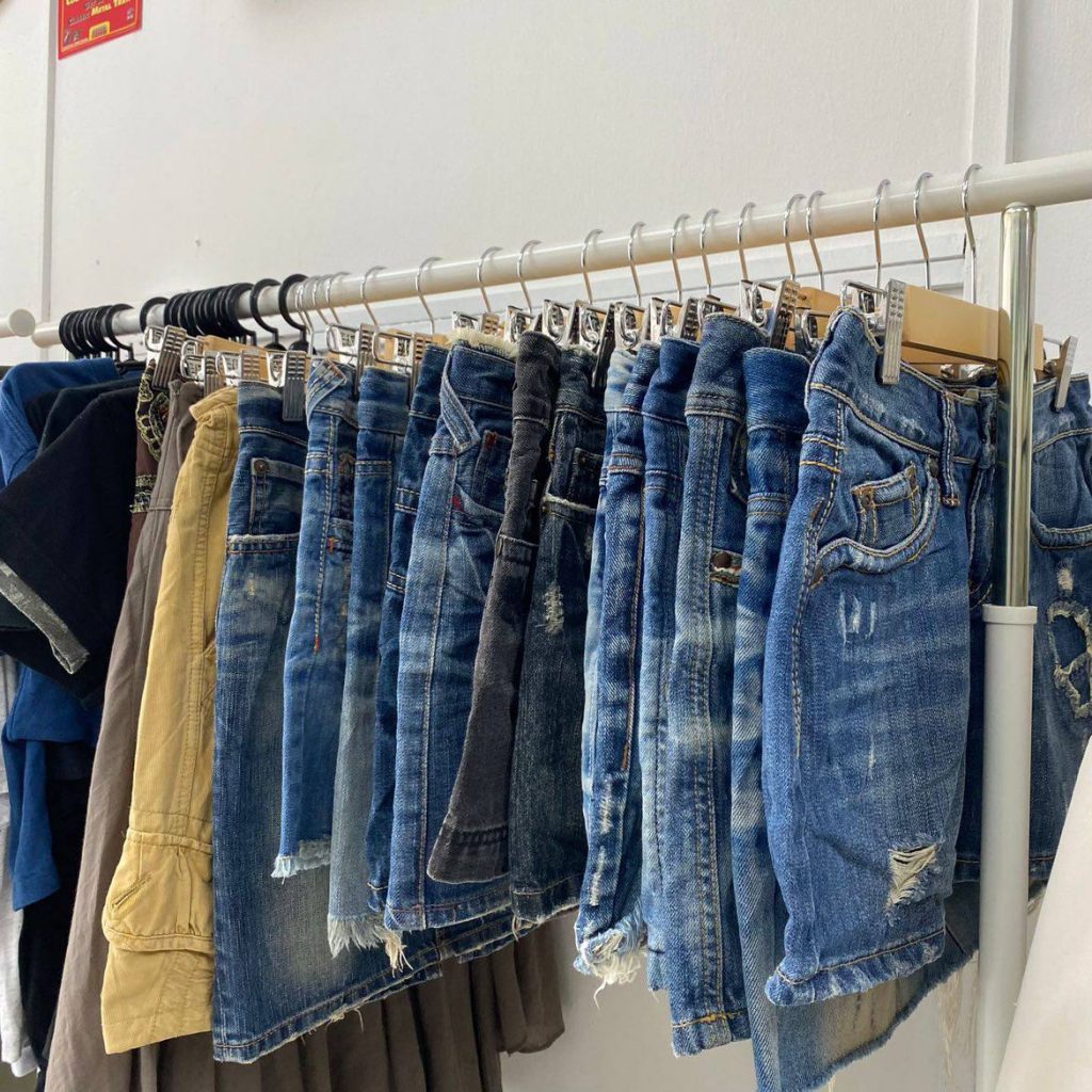 WOOFIE’S WAREHOUSE: NEW THRIFT STORE IN BUGIS WITH ALL ITEMS AT $10 ...