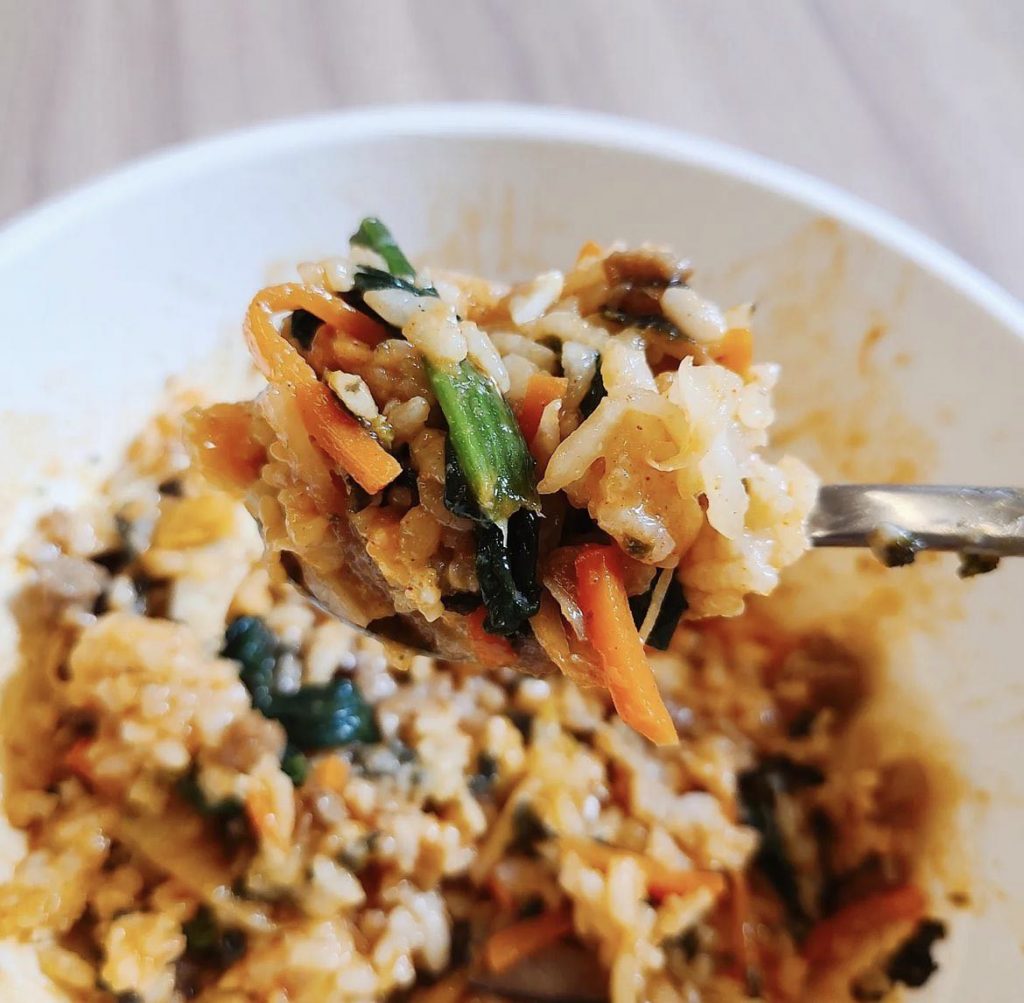 KOREAN BIBIMBAP SPECIALTY CAFÉ HAS SNACKS, FRIED CHICKEN & FREE FLOW SOUP! - Shout