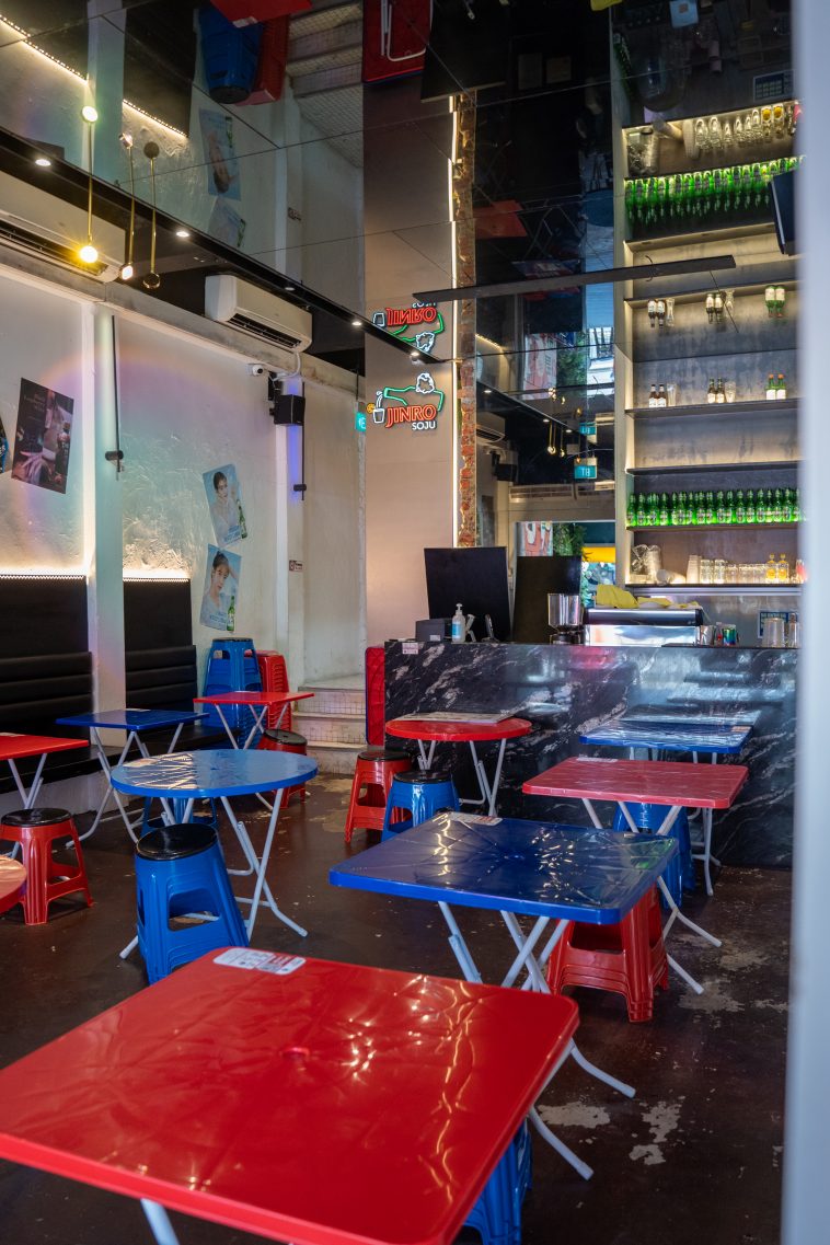 AUTHENTIC KOREAN “POJANGMACHA” HAS STREET-STYLE FOOD, FISHCAKE SKEWERS ...