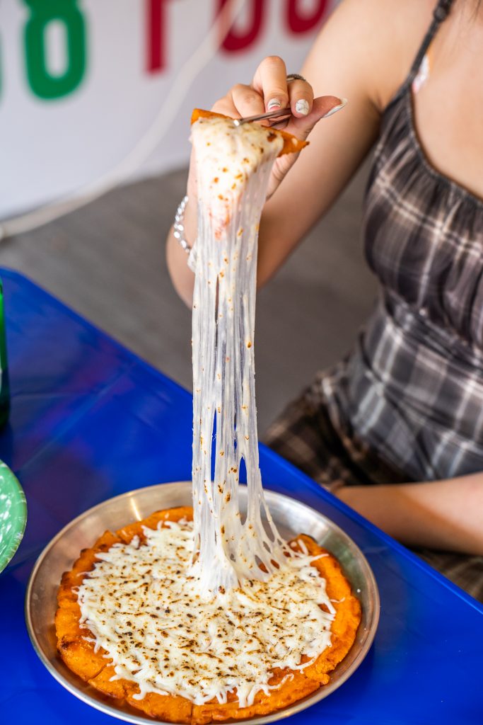 AUTHENTIC KOREAN “POJANGMACHA” HAS STREET-STYLE FOOD, FISHCAKE SKEWERS ...