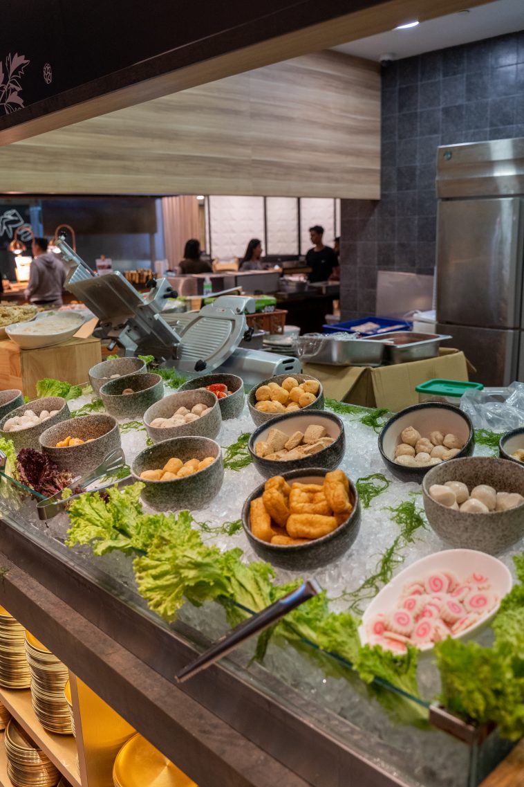 SEAFOOD & MEAT HOTPOT BUFFET IN THE CBD WITH FREE FLOW OYSTERS, WAGYU ...