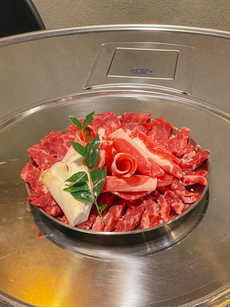 KOREAN STREET-STYLE “POCHA” RESTAURANT WITH SEAFOOD, BBQ, FRUITY SOFU ...