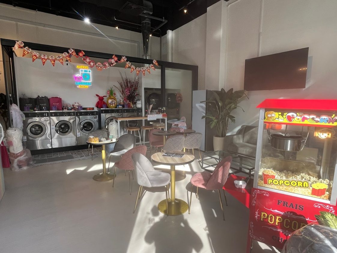 AVERY’S LAUNDROMAT CAFÉ: THIS CAFÉ IS HIDDEN WITHIN AN ACTUAL ...
