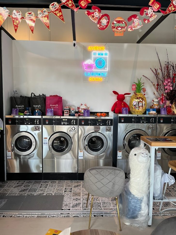AVERY’S LAUNDROMAT CAFÉ: THIS CAFÉ IS HIDDEN WITHIN AN ACTUAL ...