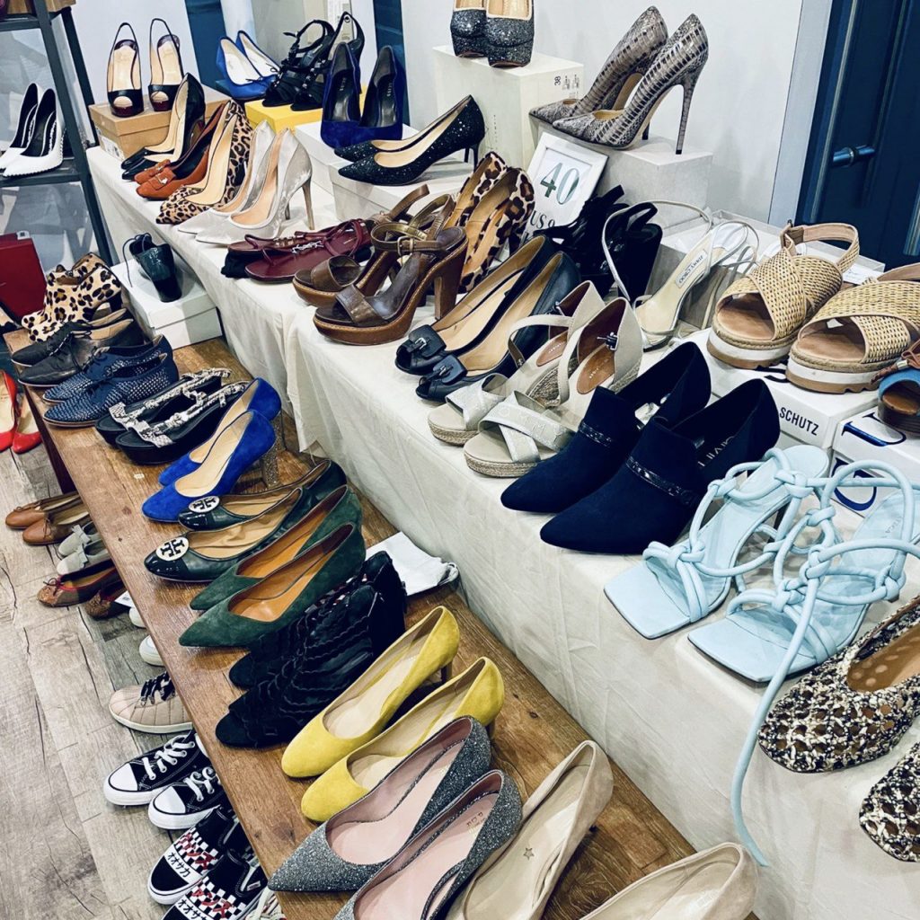 LUXURY POP-UP BOUTIQUE SELLING PRE-LOVED DESIGNER GOODS: CHANEL, GUCCI ...