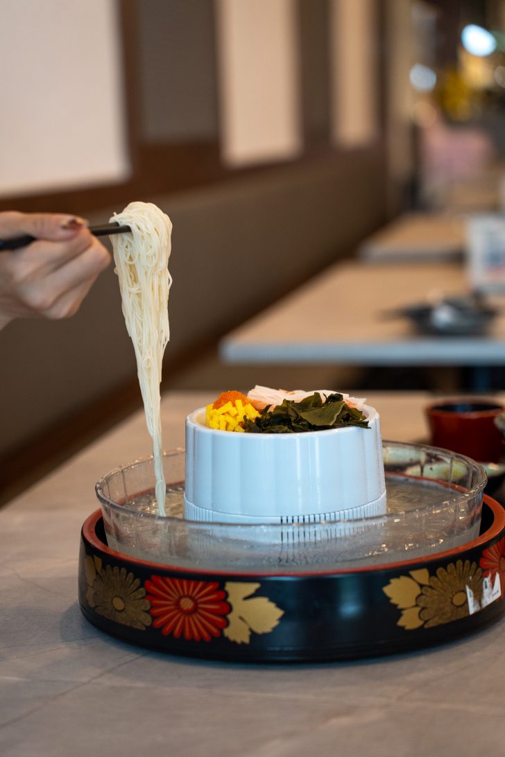 “RIVER FLOWING” SOMEN AT THIS JAPANESE RESTAURANT IN SINGAPORE LETS YOU ...