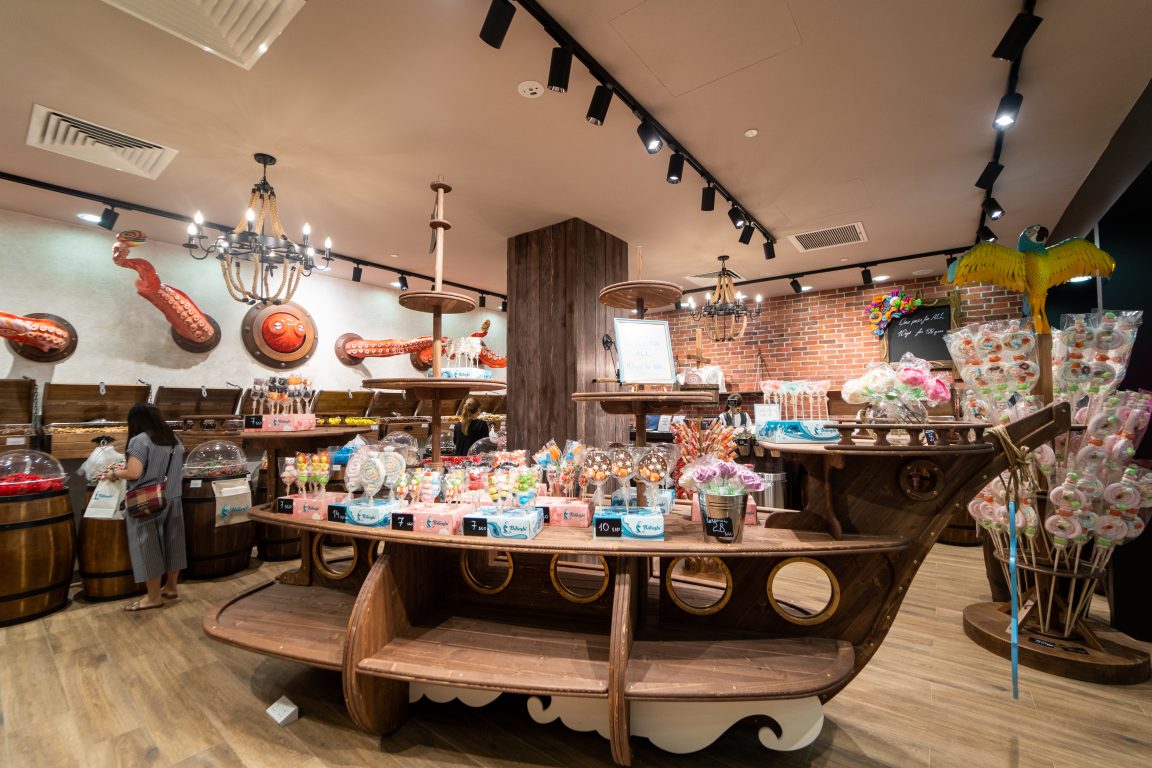 BILIMBI: GIANT GOURMET CANDY STORE IN SINGAPORE WITH OVER 300 TYPES OF ...