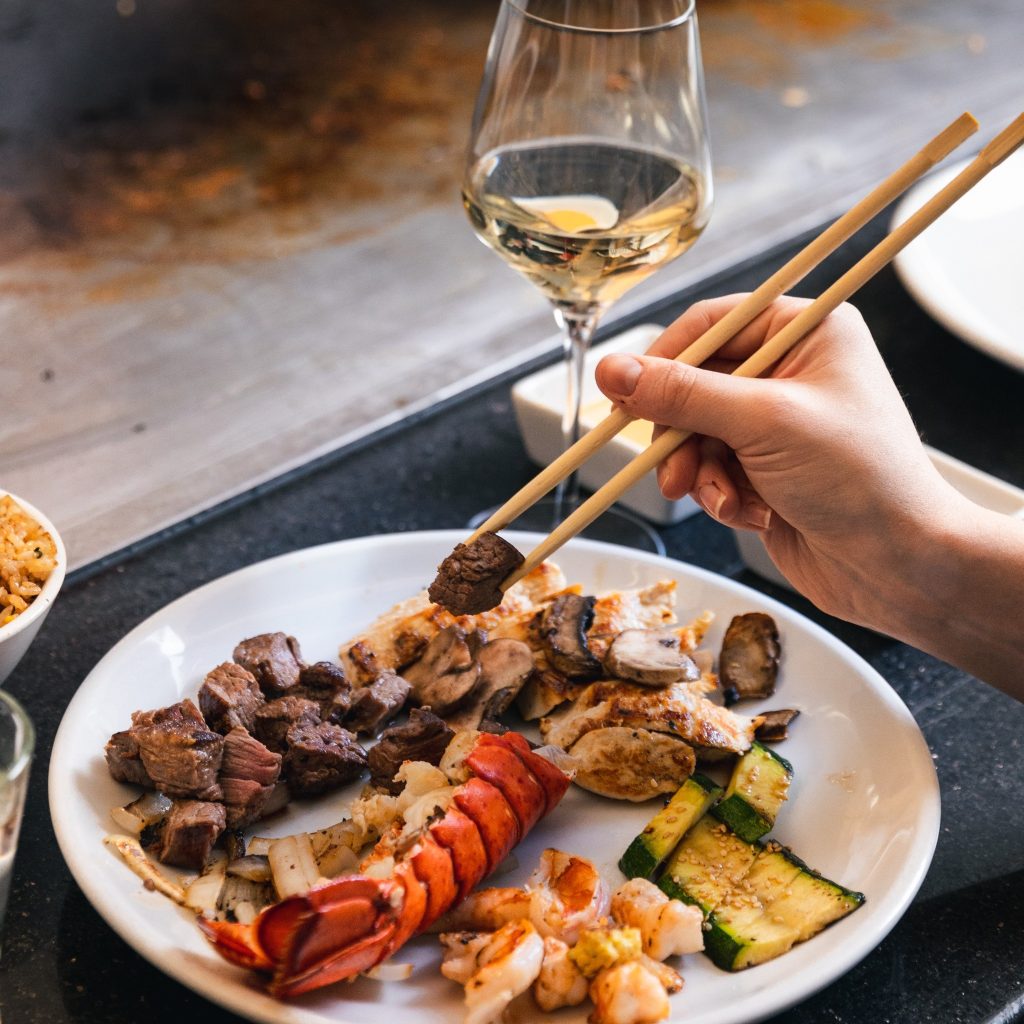 BENIHANA: FAMED JAPANESE “THEATRICAL TEPPANYAKI” CHAIN OPENING IN ...