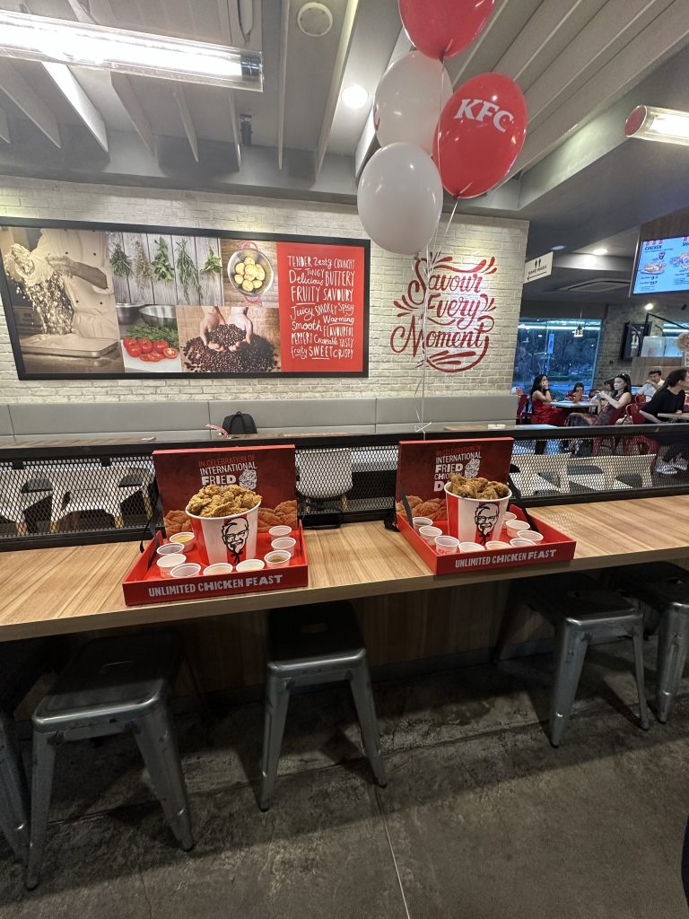 KFC SINGAPORE’S FIRST EVER UNLIMITED CHICKEN FEAST BUFFET WITH FREE ...