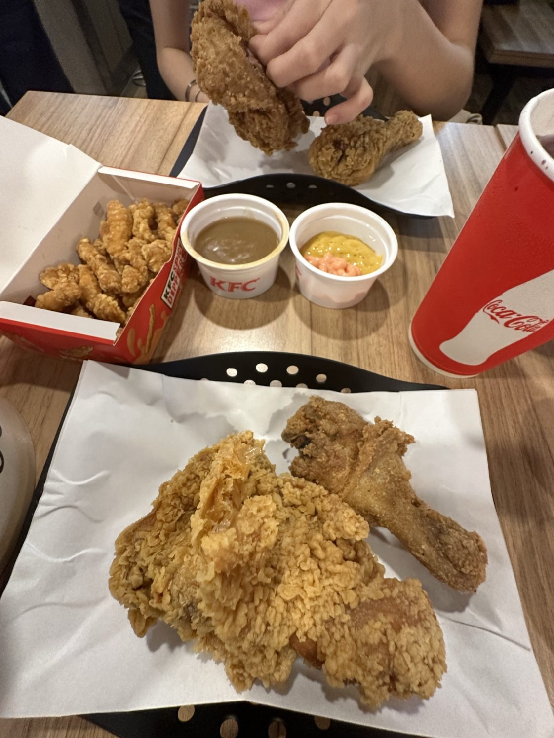 KFC SINGAPORE’S FIRST EVER UNLIMITED CHICKEN FEAST BUFFET WITH FREE ...