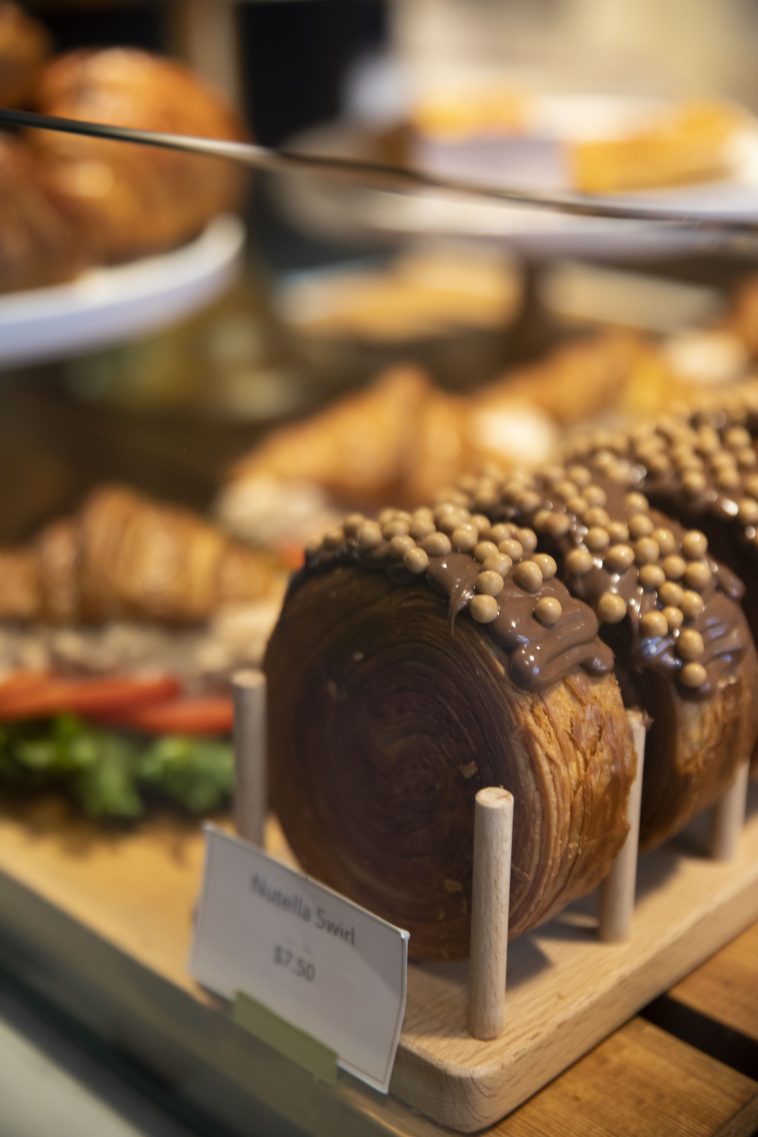 FLUFFY & VELVETY TORCHED MARSHMALLOW HOT CHOCOLATE FROM CULT-FAVOURITE ...