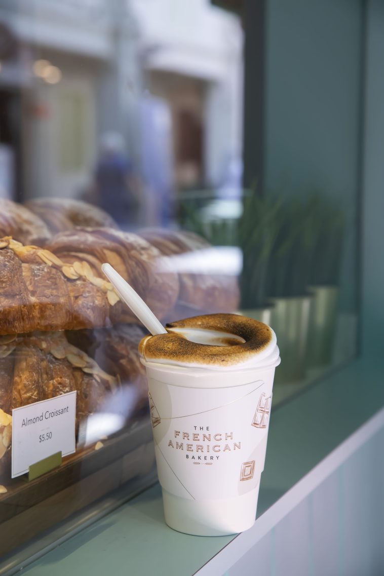 FLUFFY & VELVETY TORCHED MARSHMALLOW HOT CHOCOLATE FROM CULT-FAVOURITE ...