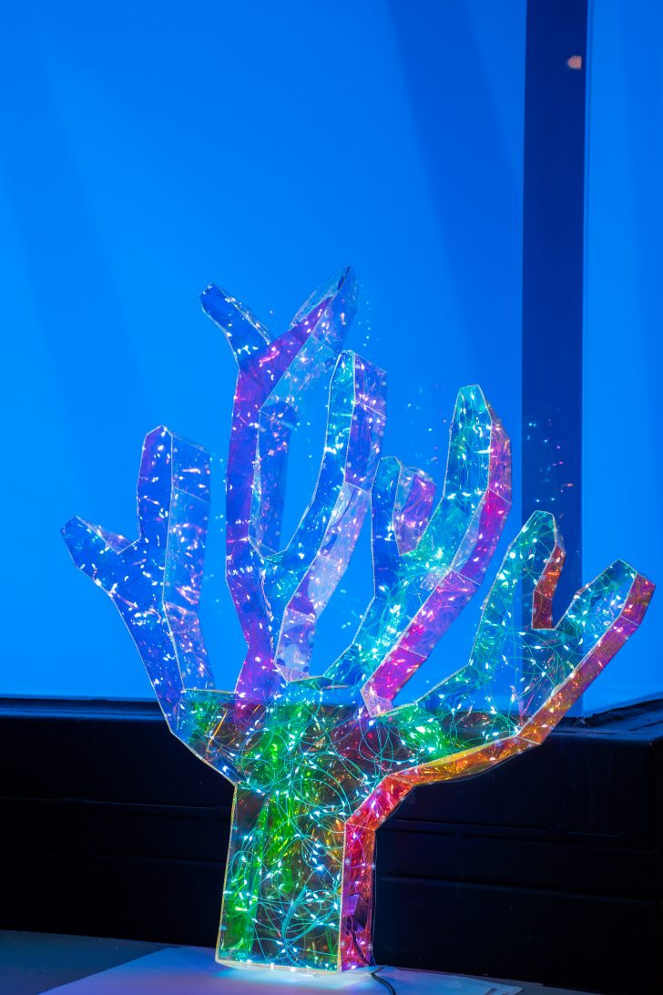 “UNDERWATER” DINING AT THIS ETHEREAL MERMAID BAR WITH FREE LIVE MERMAID ...