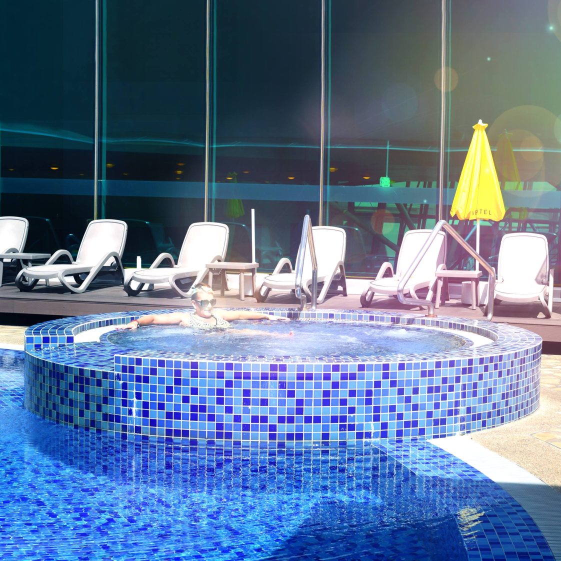 WORLD’S FIRST & ONLY AIRPORT TRANSIT HOTEL WITH OPEN-AIR ROOFTOP POOL ...