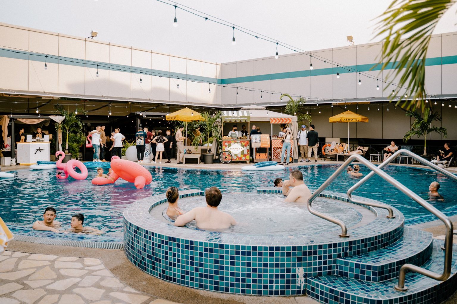 WORLD’S FIRST & ONLY AIRPORT TRANSIT HOTEL WITH OPEN-AIR ROOFTOP POOL ...