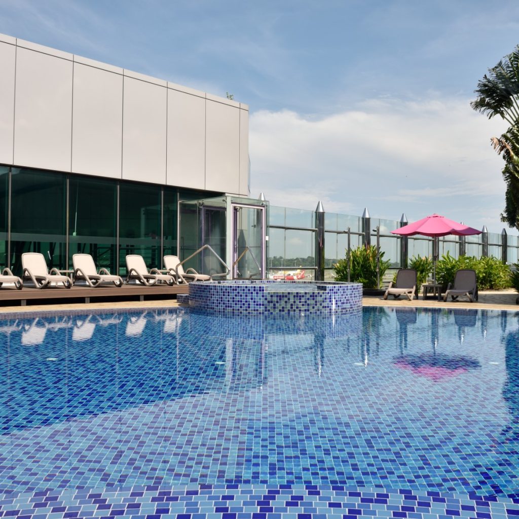 WORLD’S FIRST & ONLY AIRPORT TRANSIT HOTEL WITH OPEN-AIR ROOFTOP POOL ...