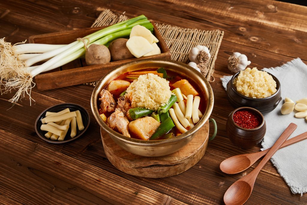 FAMOUS SPICY CHICKEN HOTPOT RESTAURANT FROM KOREA OPENING IN SINGAPORE ...