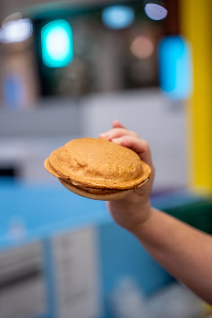 “UFO BURGER” FROM KOREA LANDS IN SINGAPORE: STUFFED & SEALED SHUT WITH ...