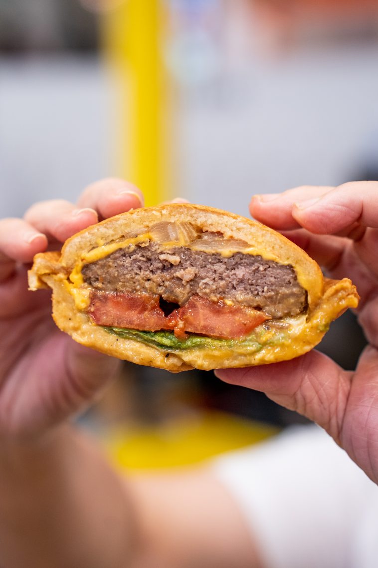 “UFO BURGER” FROM KOREA LANDS IN SINGAPORE: STUFFED & SEALED SHUT WITH ...