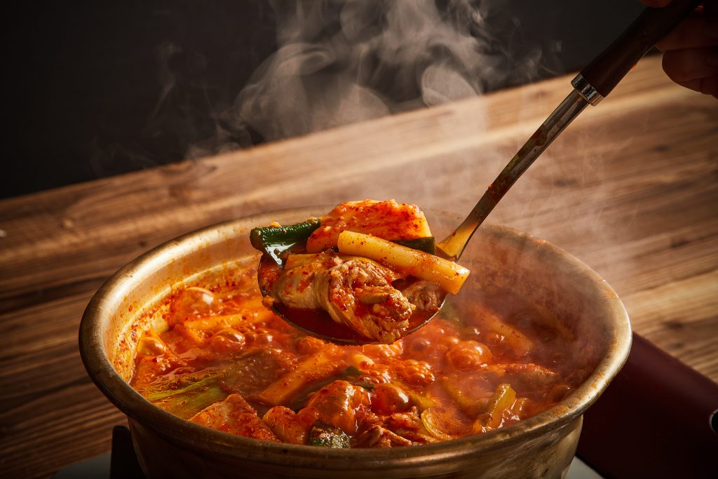 FAMOUS SPICY CHICKEN HOTPOT RESTAURANT FROM KOREA OPENING IN SINGAPORE ...