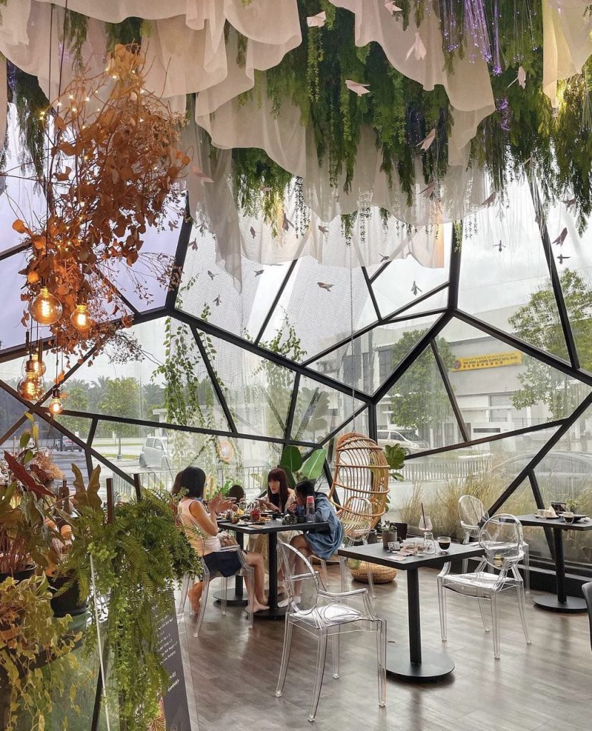 FLORAL GLASSHOUSE CAFÉ IN JOHOR BAHRU HAS IG-WORTHY HIGH TEA, ROSE ...