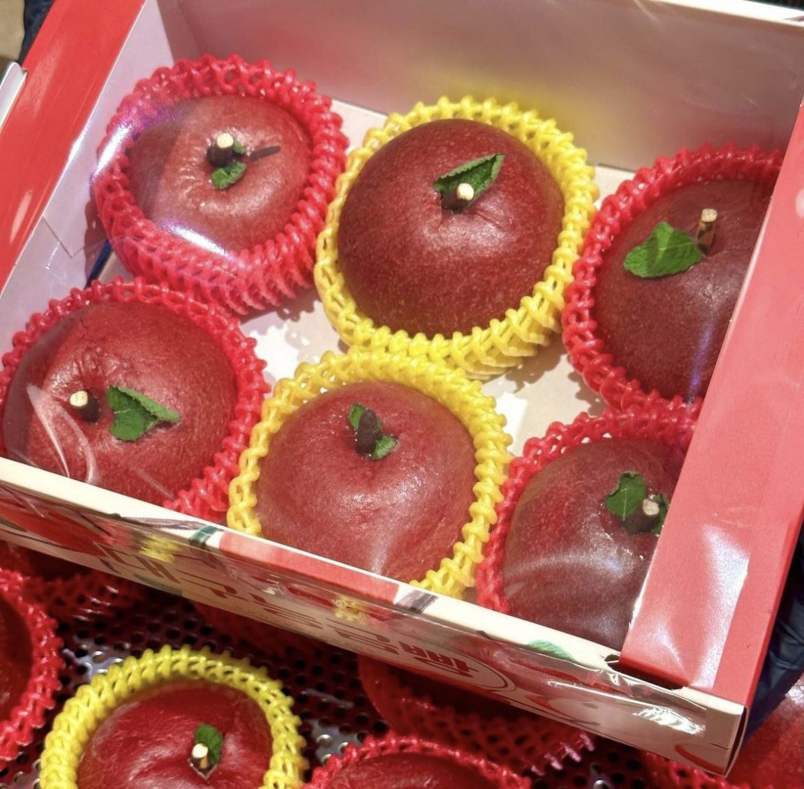 FAMOUS KOREAN BAKERY POP-UP AT TANGLIN MALL WITH VIRAL FRUIT-SHAPED ...