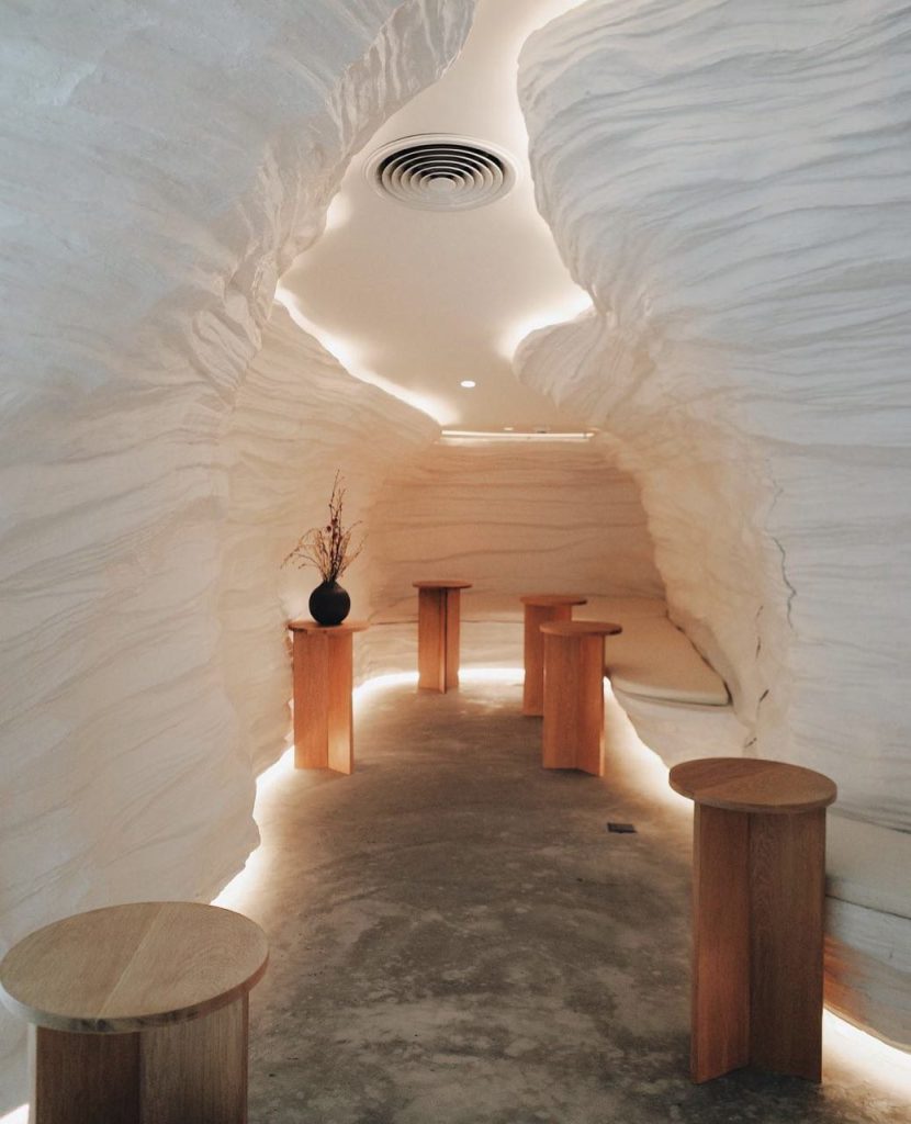 KSANA MATCHA CAFÉ IN BANGKOK LOOKS LIKE AN ACTUAL CAVE & HAS AESTHETIC ...