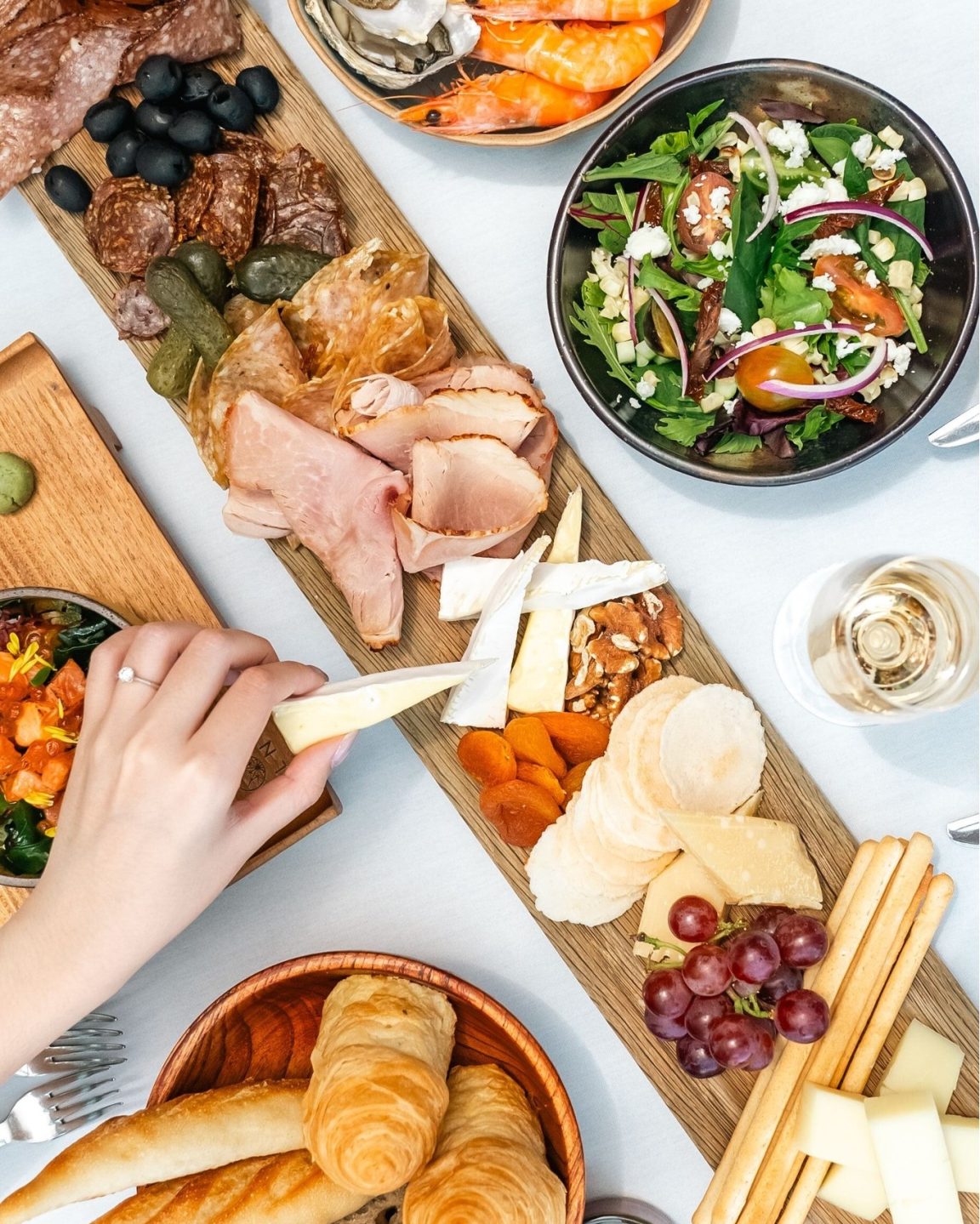 “LONGEST BRUNCH” BUFFET WITH SKY-HIGH PENTHOUSE VIEWS, ROASTED RIBEYE ...