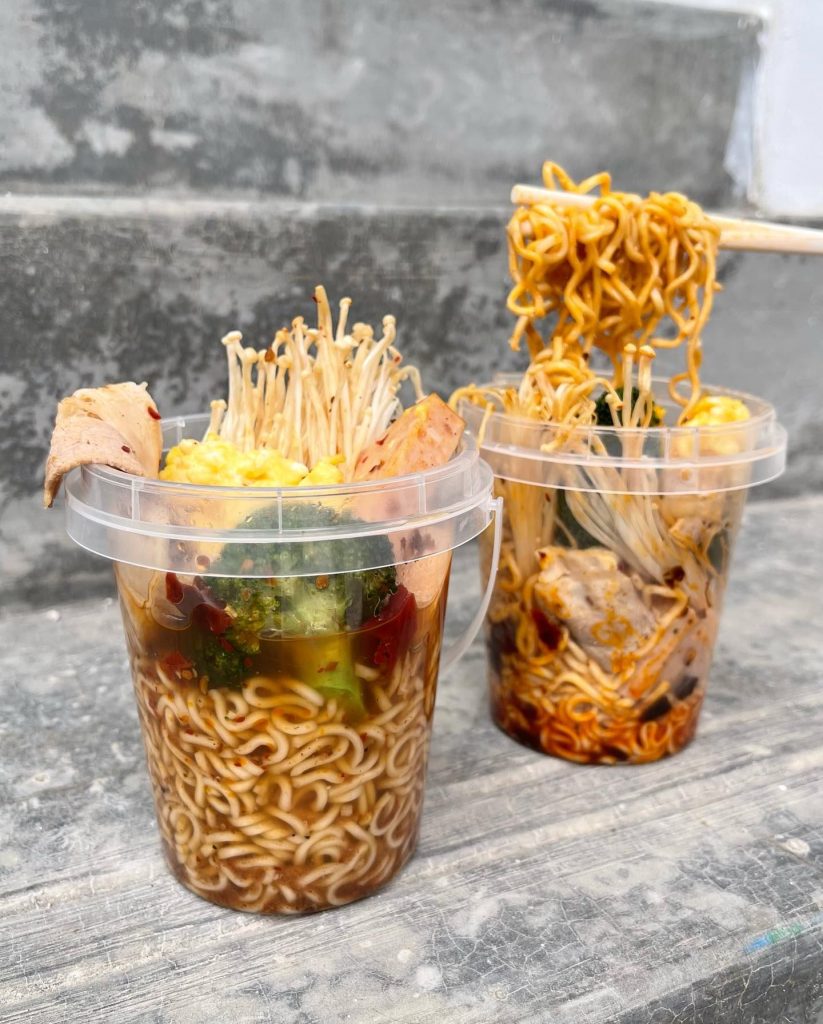 VIRAL KOREAN CHEESY COIN BREAD, UFO BURGERS, MALA IN A CUP & MORE AT ...