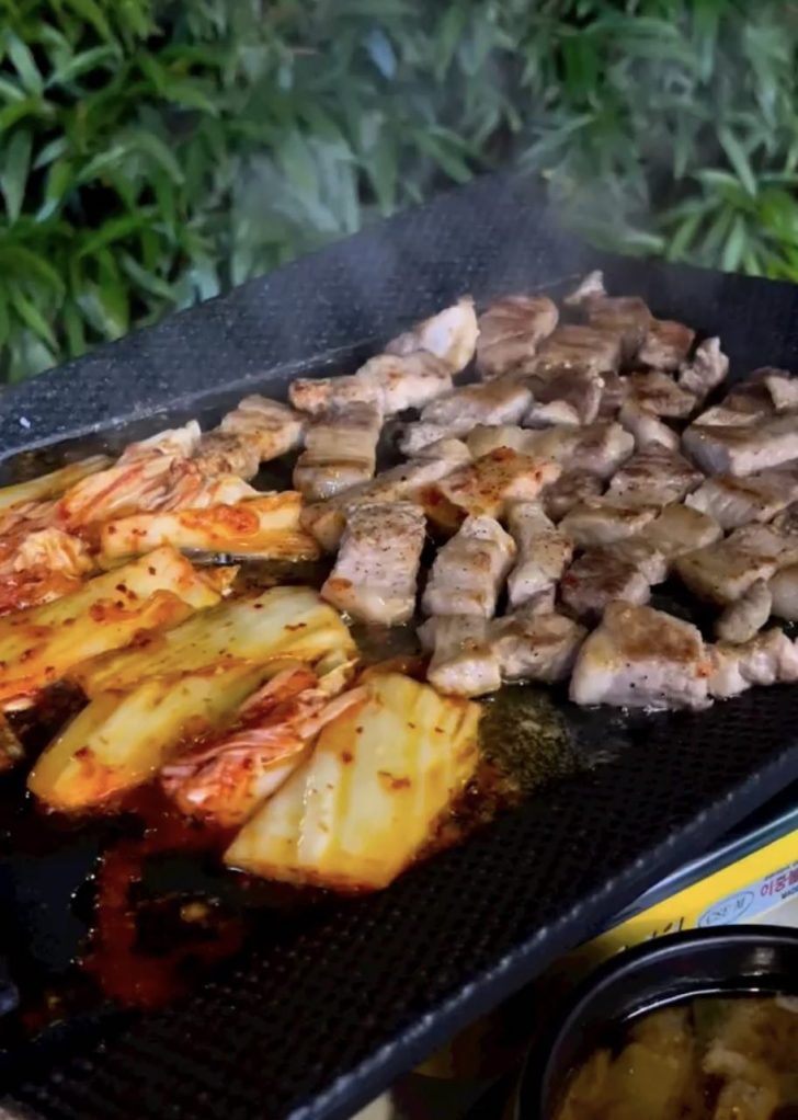 FREE FLOW PORK BELLY & PORK COLLAR KBBQ & UNLIMITED SIDE DISHES FOR ...