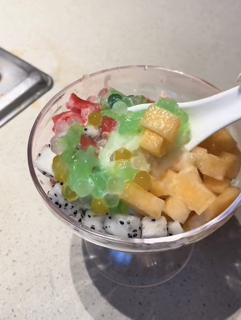 HAI DI LAO BUGIS+ HAS A NEW FREE FLOW DESSERT BAR WITH DIY SHAVED ICE ...
