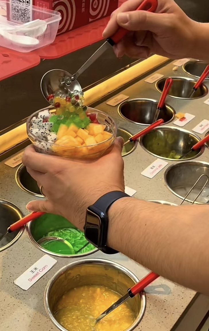 HAI DI LAO BUGIS+ HAS A NEW FREE FLOW DESSERT BAR WITH DIY SHAVED ICE ...