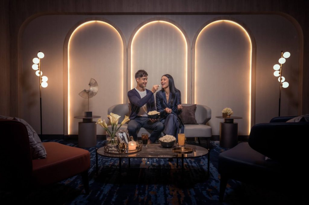 LUXE MOVIE THEATRES IN BANGKOK WITH VIP LOUNGE TREATMENTS, BED-LIKE ...
