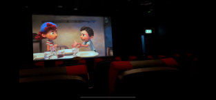 24 HOUR MOVIE THEATRE AT CHANGI AIRPORT HAS FREE MOVIE SCREENINGS ALL ...