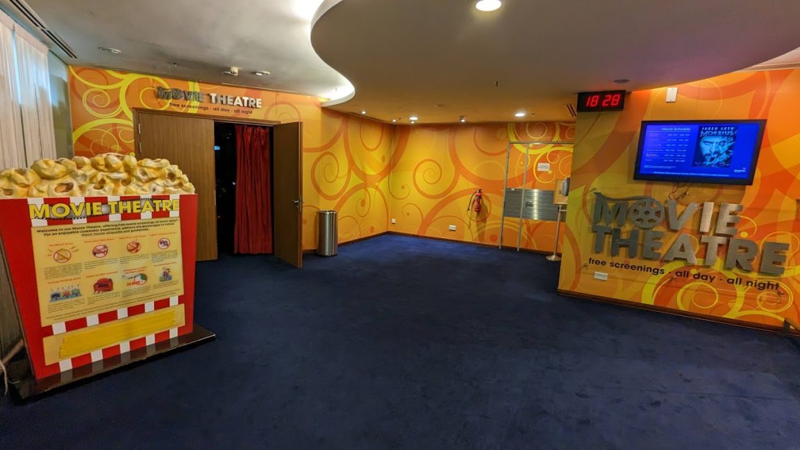24 HOUR MOVIE THEATRE AT CHANGI AIRPORT HAS FREE MOVIE SCREENINGS ALL ...