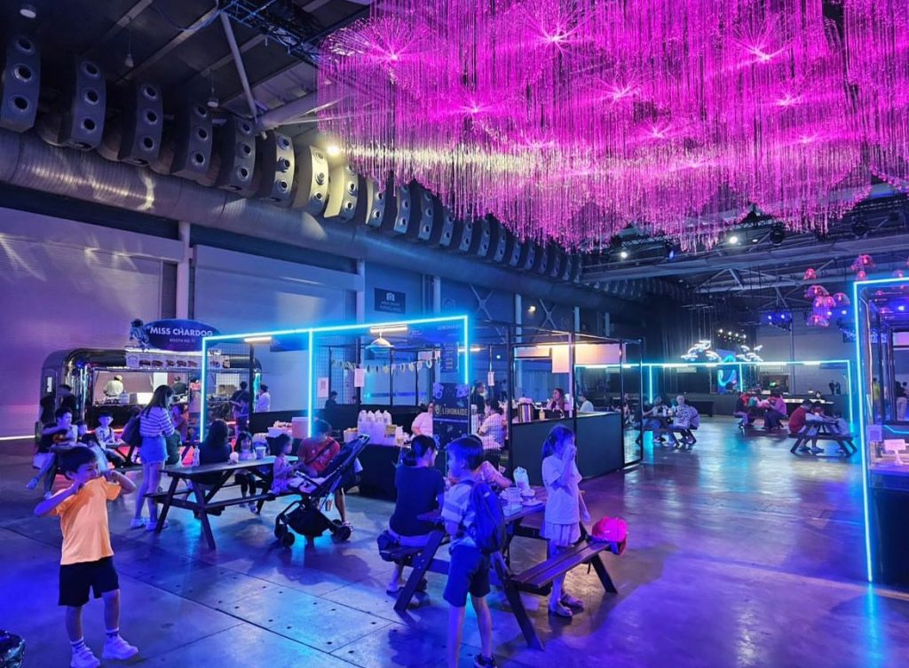 SPACE FEST: FREE INDOOR SPACE-THEMED CARNIVAL AT EXPO WITH FUNFAIR ...