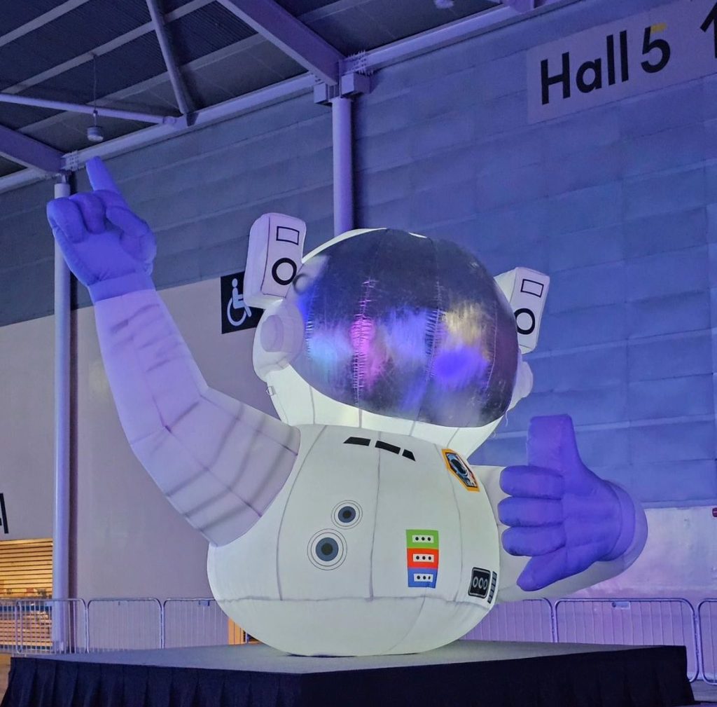 SPACE FEST: FREE INDOOR SPACE-THEMED CARNIVAL AT EXPO WITH FUNFAIR ...
