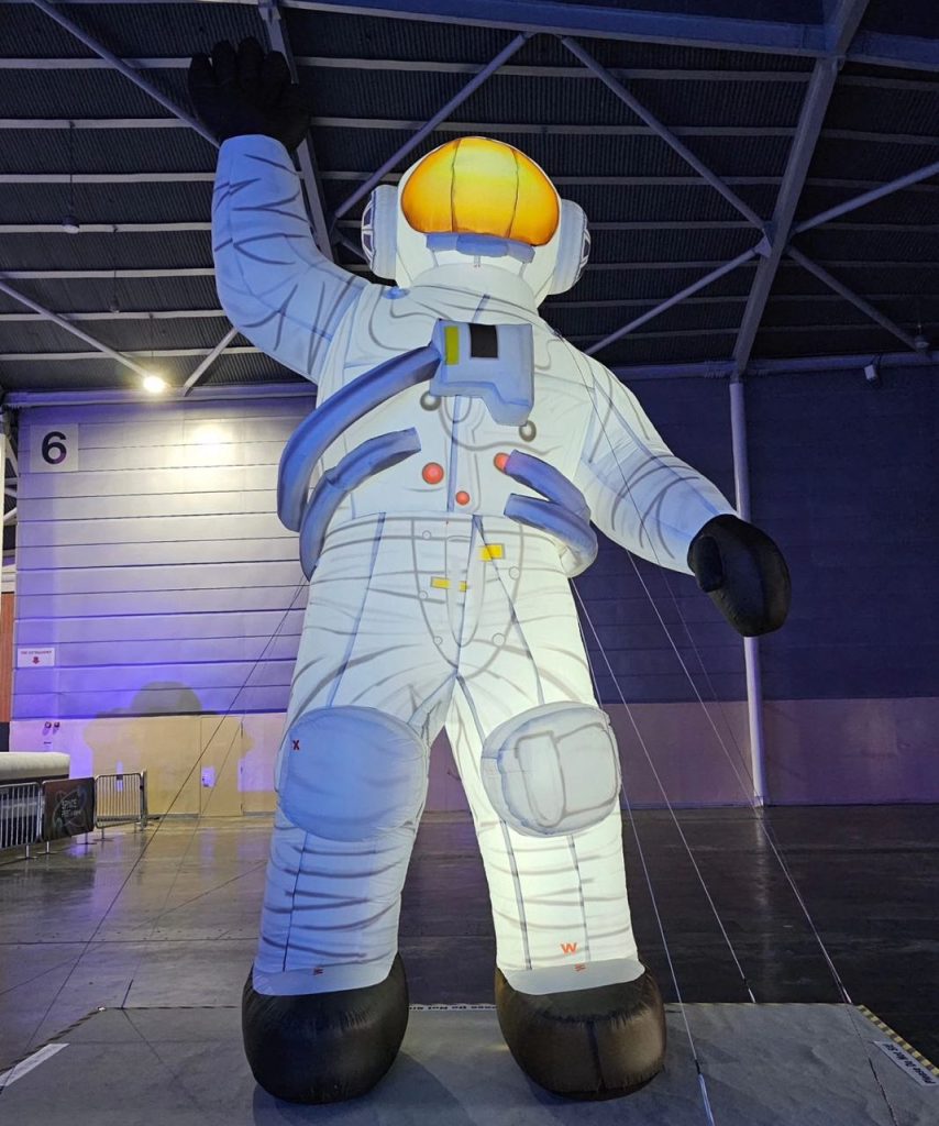 SPACE FEST: FREE INDOOR SPACE-THEMED CARNIVAL AT EXPO WITH FUNFAIR ...