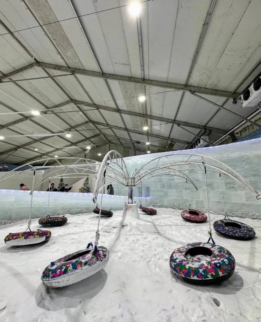 ICE MAGIC SINGAPORE: NEW FIRST-EVER MERRY-GO-ROUND ON ICE, DOUBLE-LANE ...