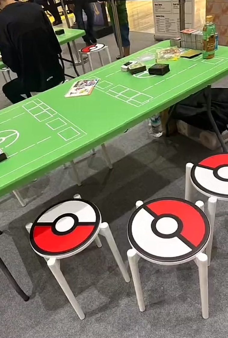 POKÉMON POP-UP WITH GIANT POKÉMON CARD DISPLAYS, MERCHANDISE & FREE ...