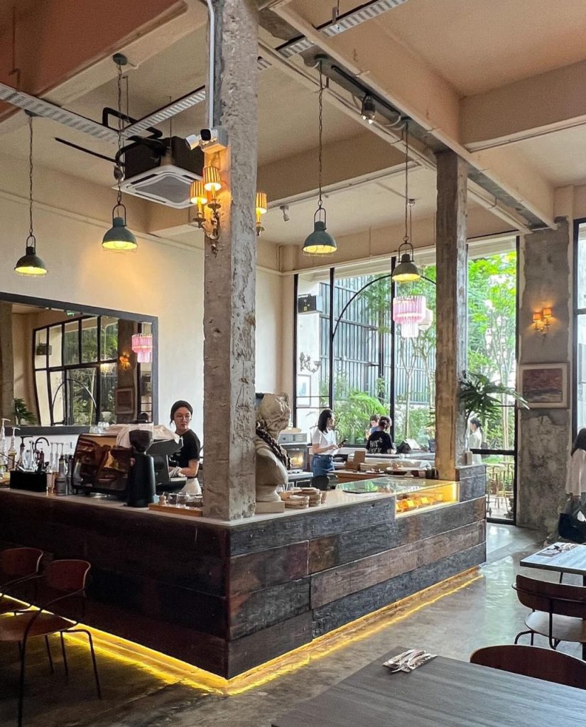 NEW 2-STOREY VINTAGE CAFÉ IN JOHOR BAHRU HIDDEN IN A MASSIVE COLONIAL ...
