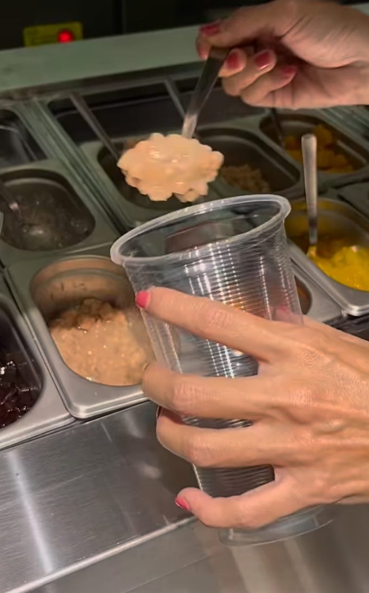 $4 BUBBLE TEA “BUFFET” IN THE CBD WITH UNLIMITED TOPPINGS & DIY BUBBLE ...