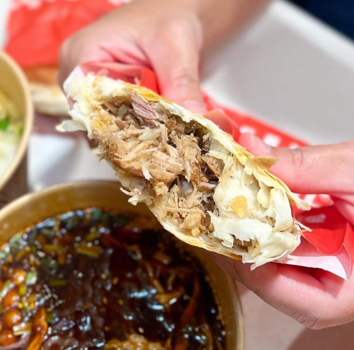 BINGZ: FAMOUS CRISPY BURGER CHAIN OPENS IN SINGAPORE, HAS VIRAL MEAT ...