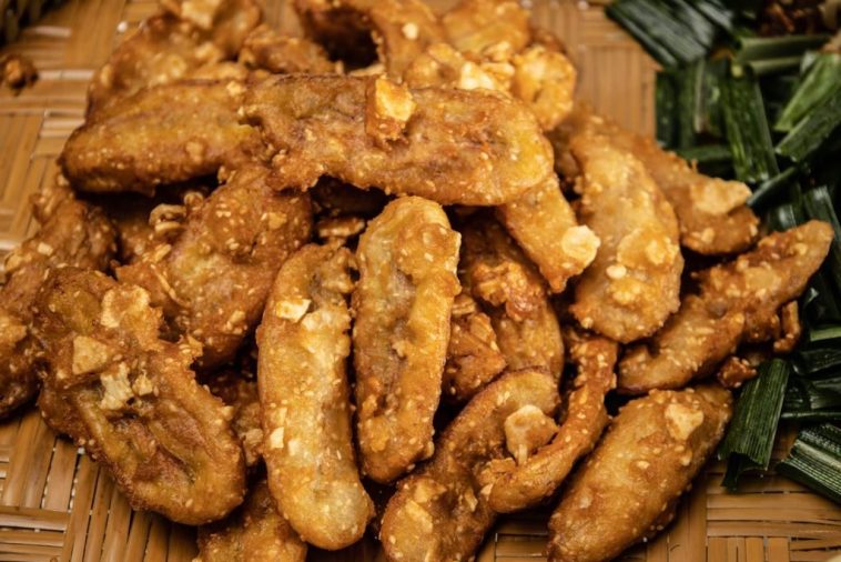 POPULAR TALAD THAI BANANA OPENS AT PLAZA SINGAPURA WITH $2 FRIED BANANA ...