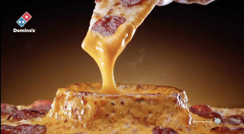 VIRAL EXPLOSIVE CHEESY “VOLCANO” PIZZA WITH HOT MOLTEN “CHEESE CRATER ...
