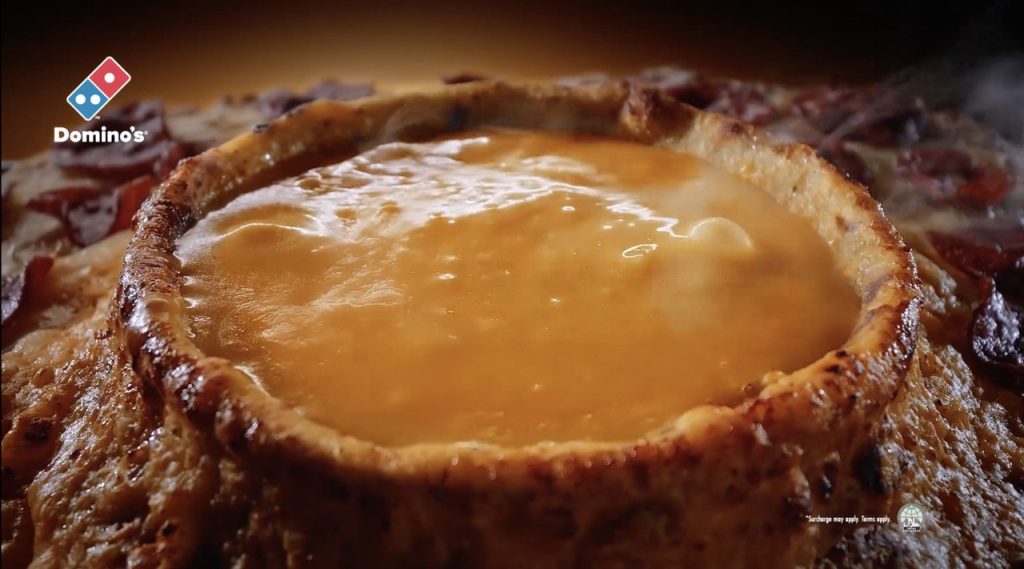 VIRAL EXPLOSIVE CHEESY “VOLCANO” PIZZA WITH HOT MOLTEN “CHEESE CRATER ...